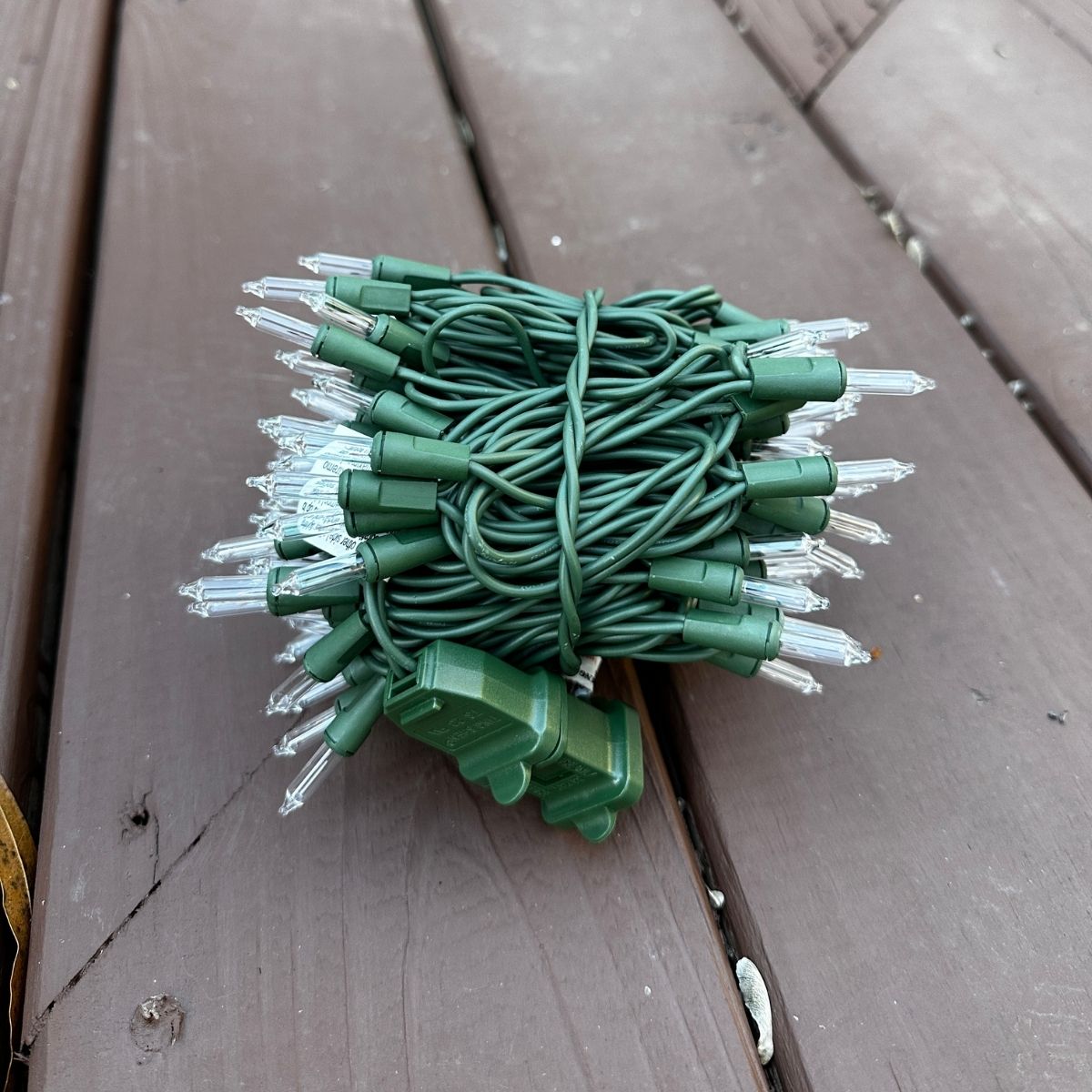How to Store Christmas Lights Without a Tangled Mess - Homemaker Made ...